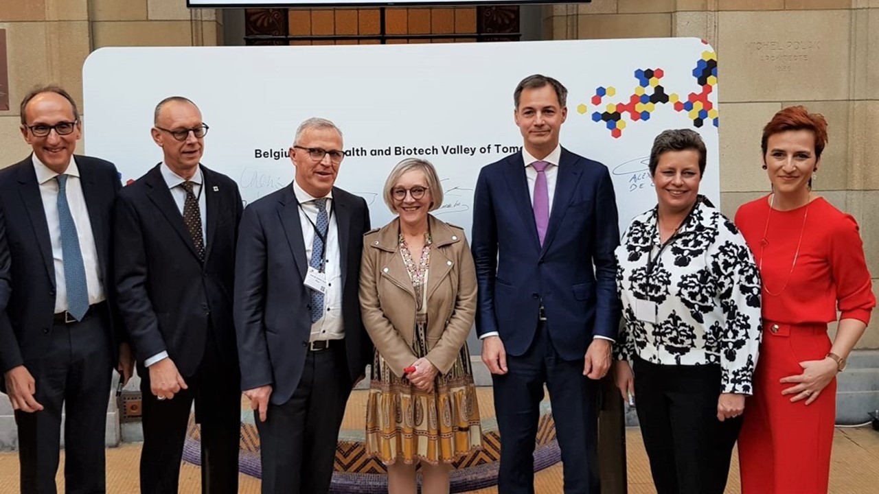 bio.be/essenscia et le Premier ministre Alexander De Croo dévoilent un ...