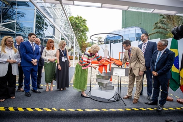 GSK célèbre 40 ans de partenariat avec le Brésil - essenscia